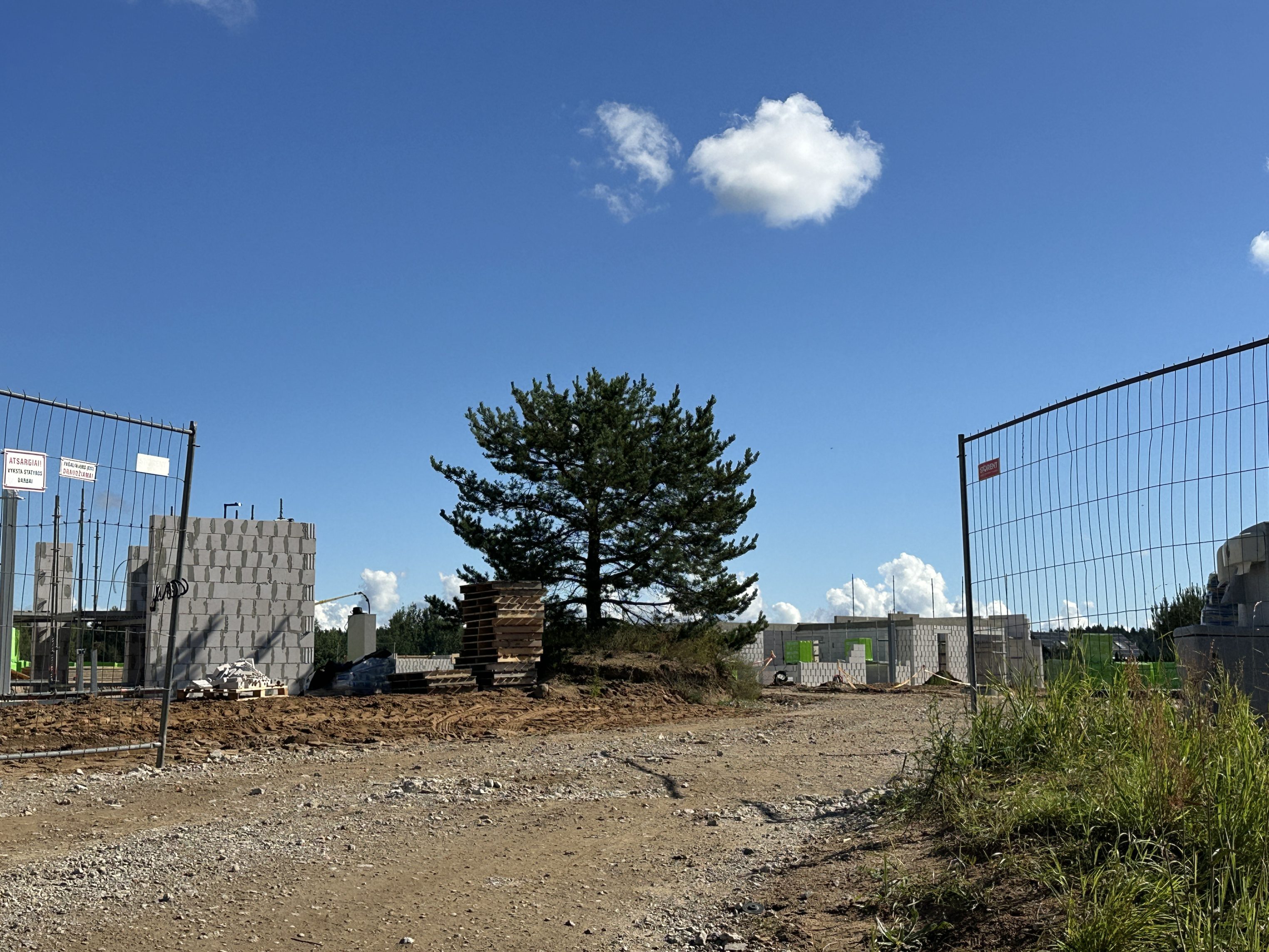 Keturlapio skveras - statomas - Citify