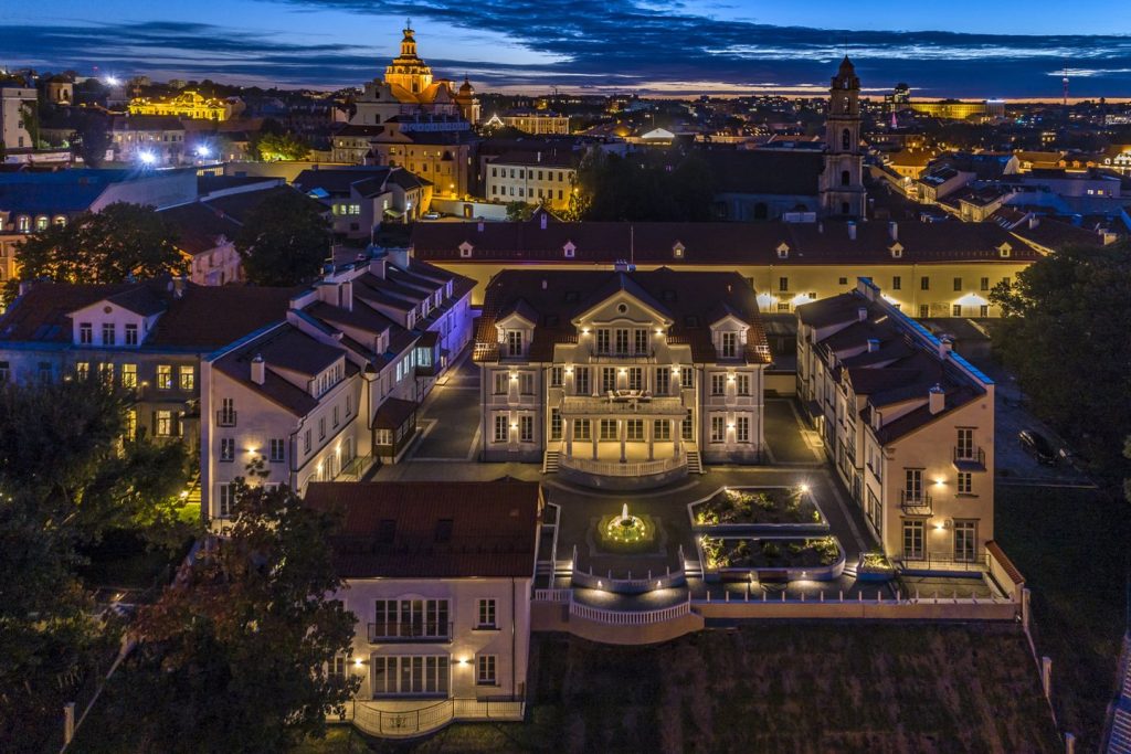 Pliaterių rūmai - finished - Citify